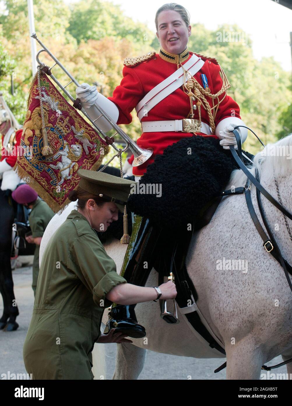 Warrant Officer 1st Class Esther becomes the first female Bandmaster in ...