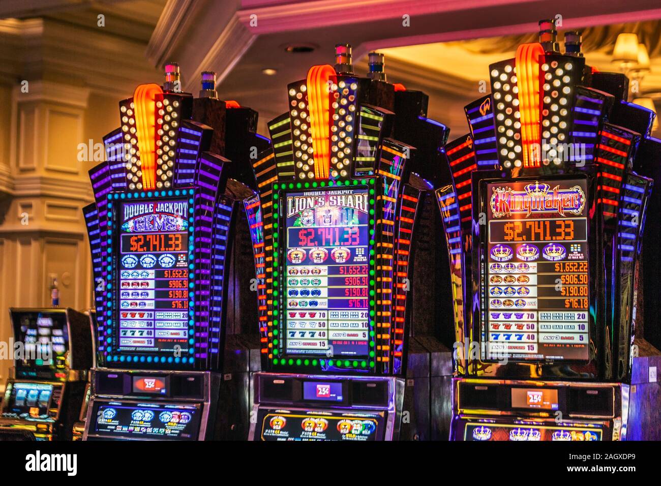 LAS VEGAS - JANUARY 24, 2018 : The Venetian Resort Hotel Casino slot ...