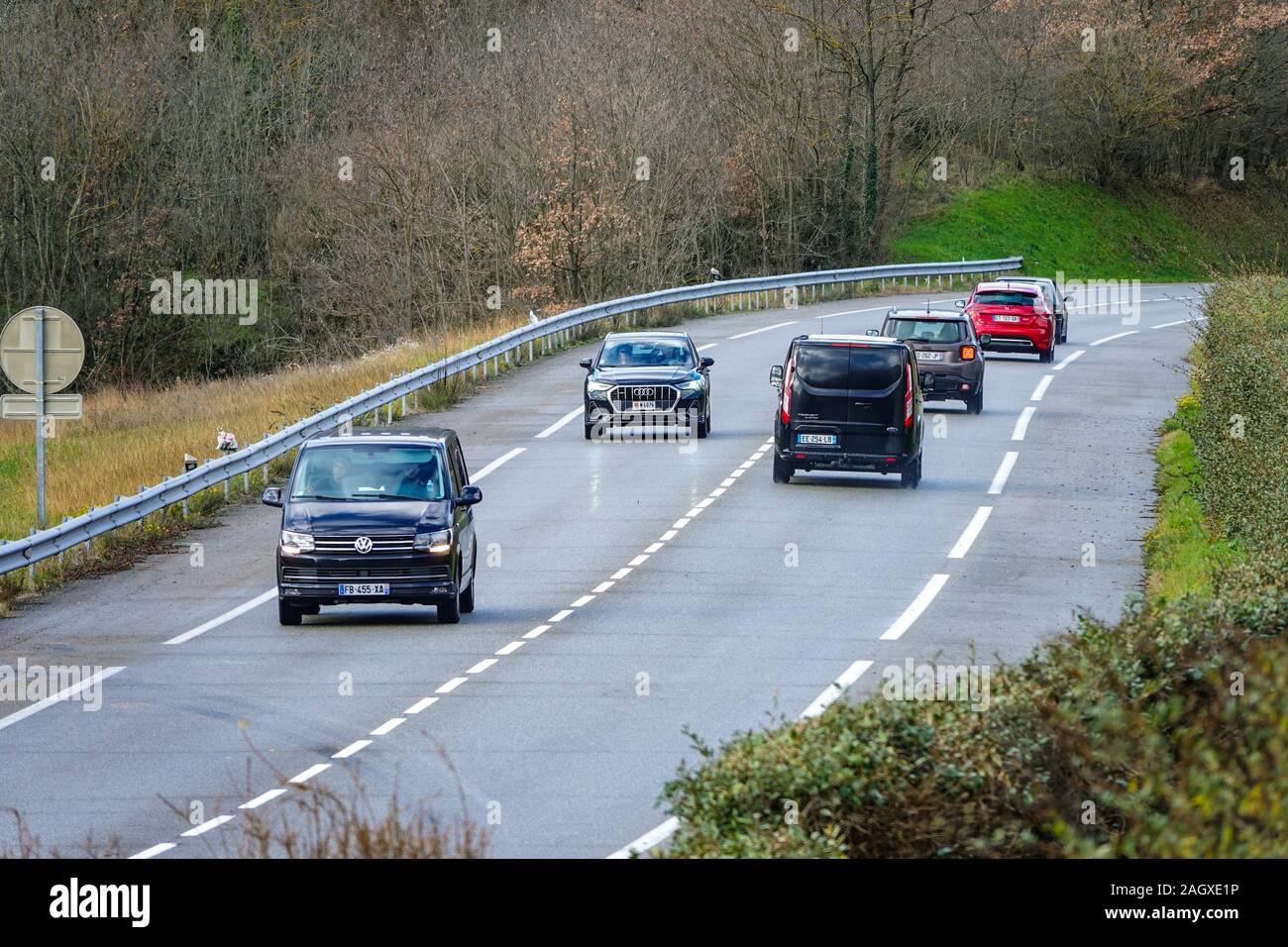 Car driving bend road hi-res stock photography and images - Alamy