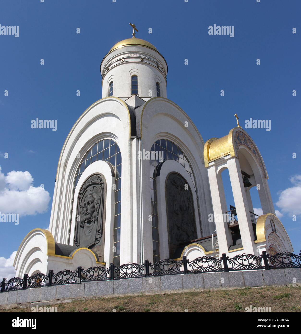 church in the daytime Stock Photo - Alamy
