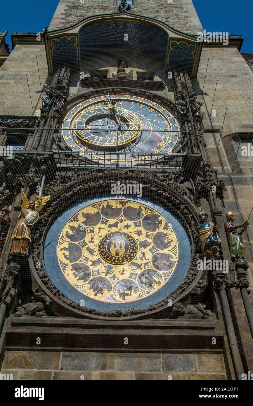 Die Prager Rathausuhr, auch Aposteluhr oder Altstaedter Astronomische ...