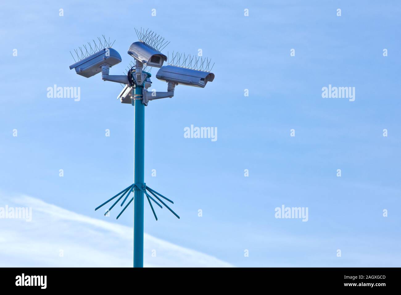 Installing cctv system hi-res stock photography and images - Alamy