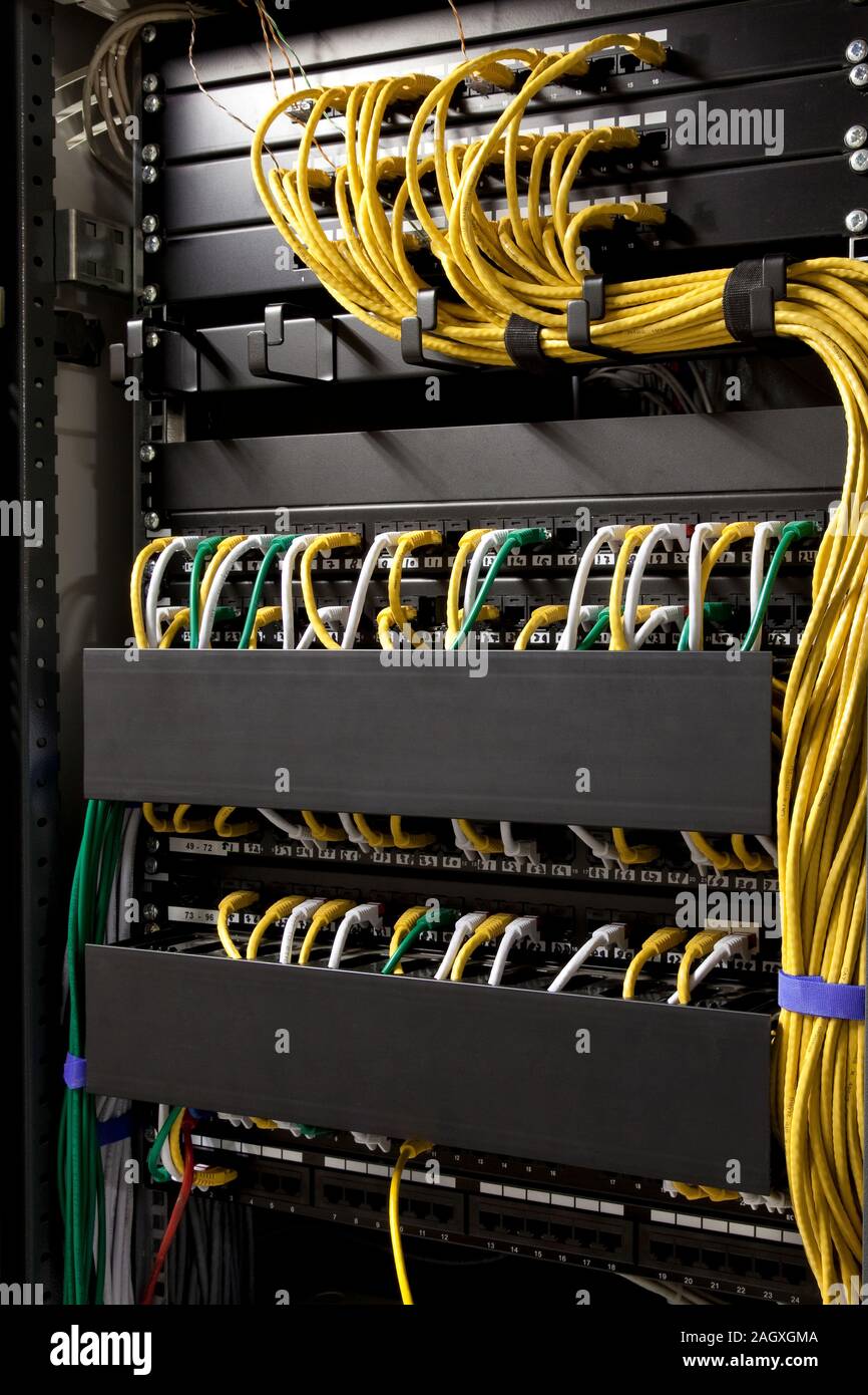 Computer wiring hi-res stock photography and images - Alamy