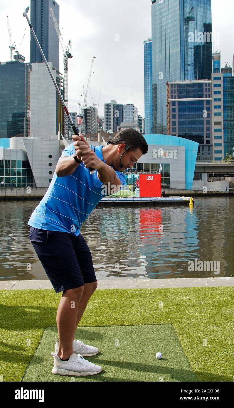 Victoria, Melbourne, Australila. 9th Dec, 2019. Xander Schauffele hits ...