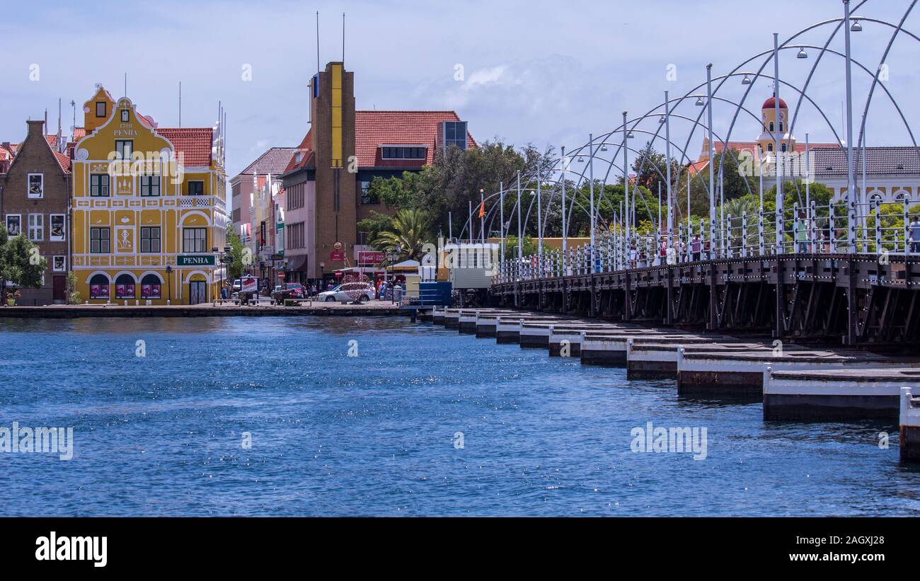 View on floating Queen Emma Bridge in Willemstad, Curacao Stock Photo ...
