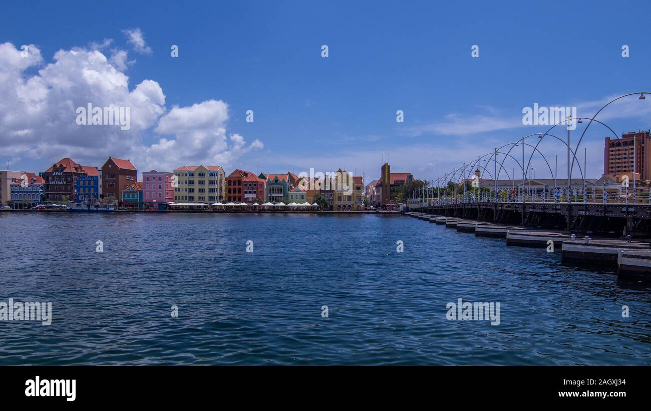 Panoramic view on Willemstad, Curacao with floating Queen Emma Bridge ...