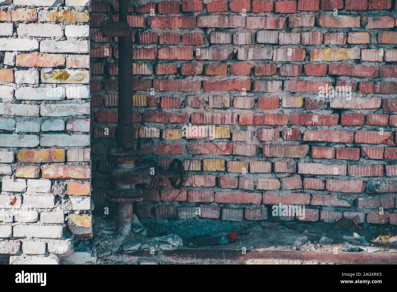 Safety equipment red bricks hi-res stock photography and images - Alamy