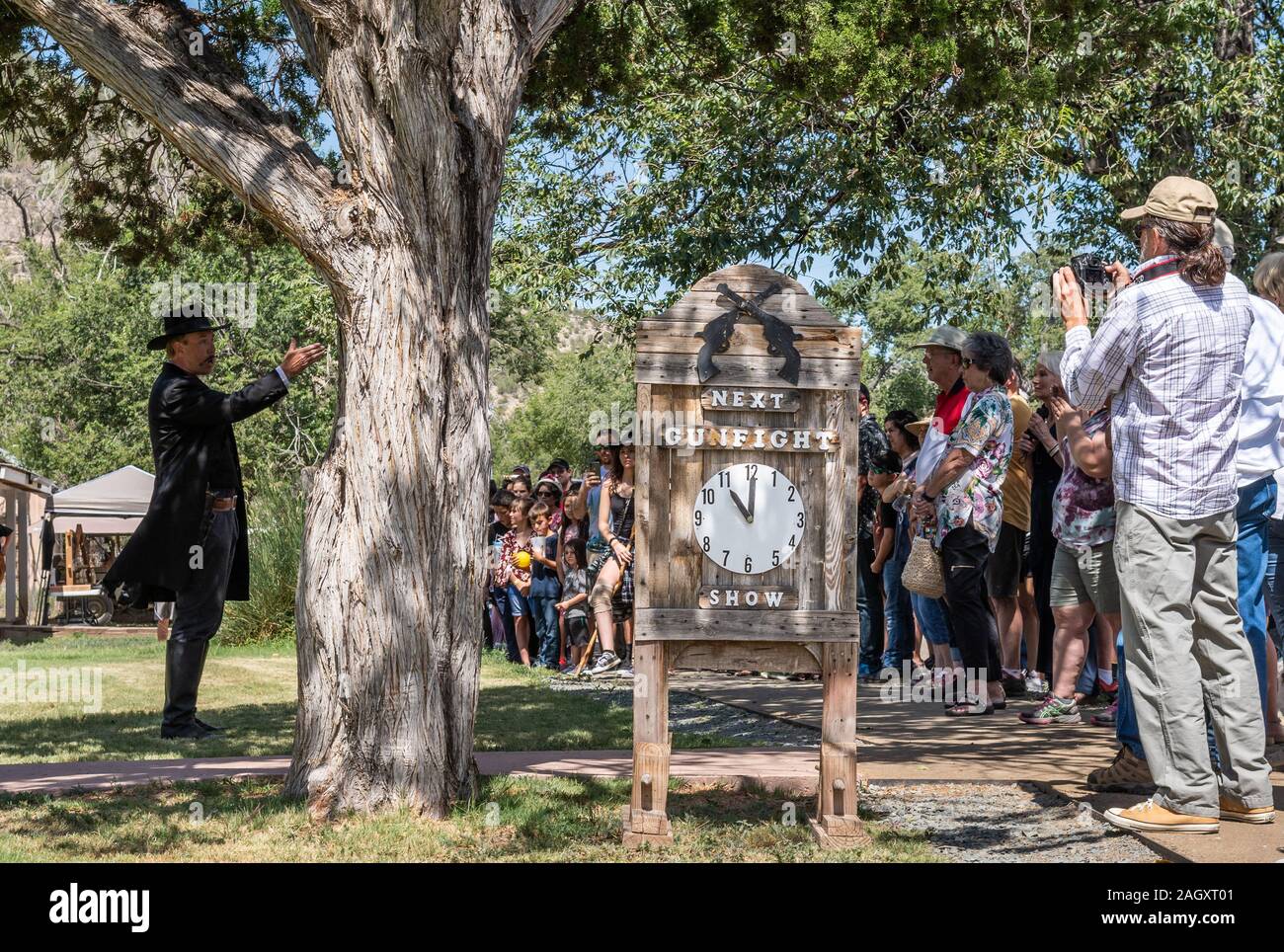 Old Lincoln Days crowd waits for the next gunfight reenactment, Lincoln ...