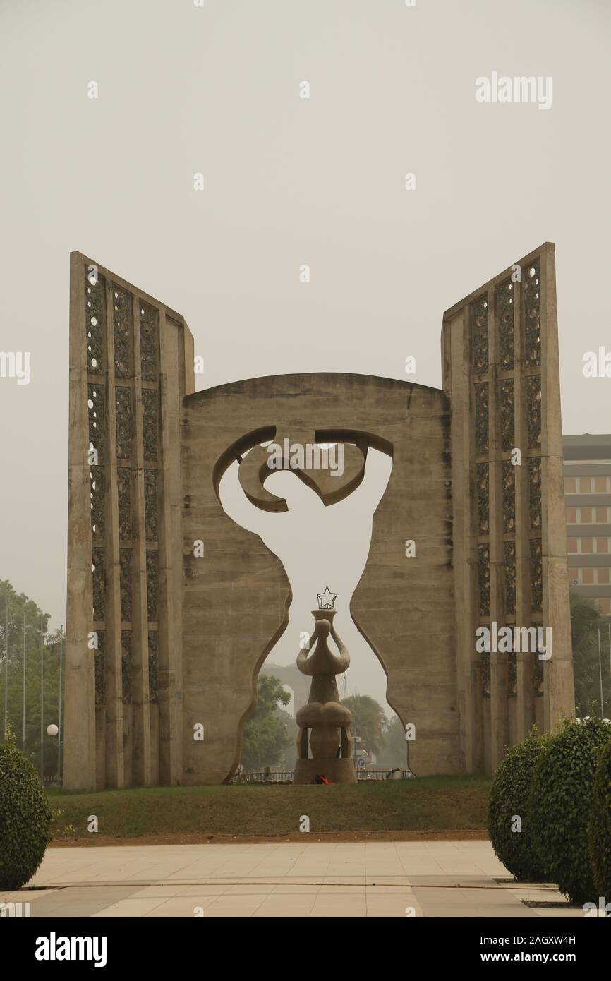 Monument of indepence in Lome Togo Stock Photo - Alamy