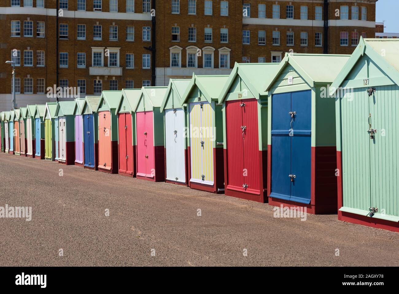 Brighton beach huts hi-res stock photography and images - Alamy