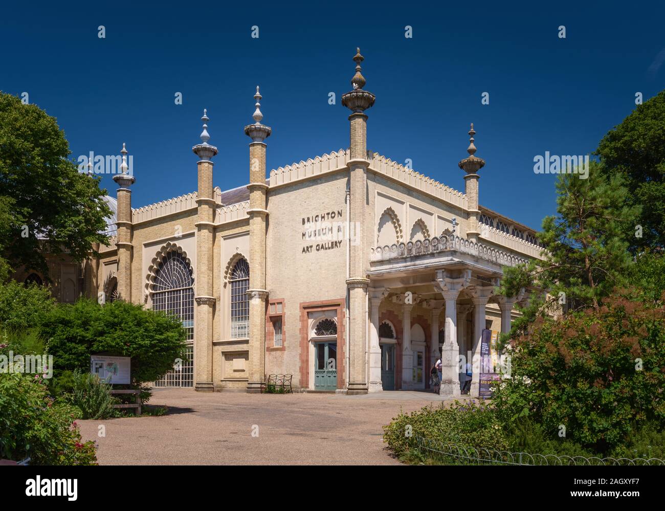 Brighton museum hi-res stock photography and images - Alamy