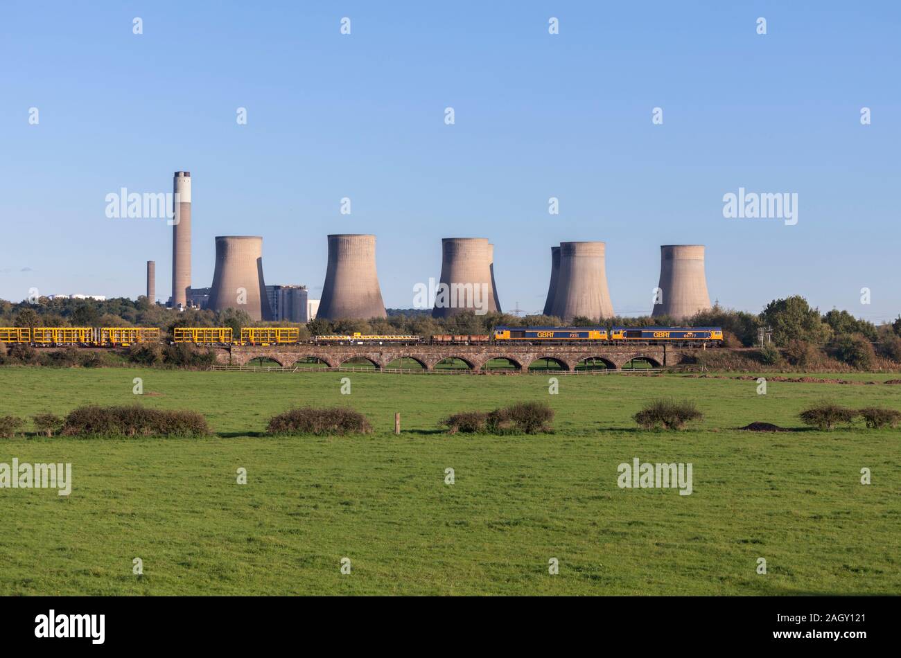 GB Railfreight class 66 locomotives passing Long Eaton with a freight ...
