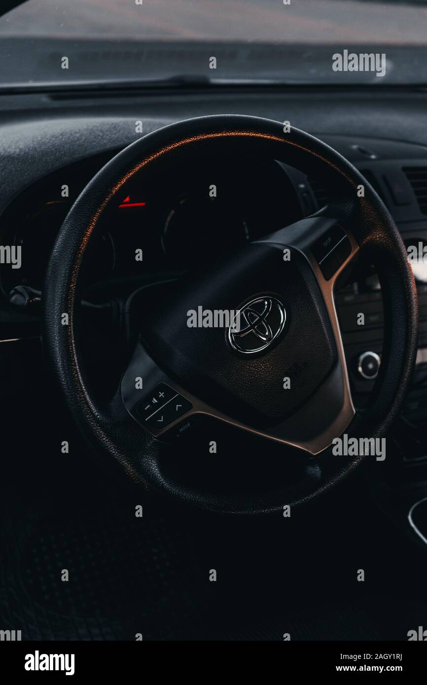 Auto cockpit street hi-res stock photography and images - Alamy