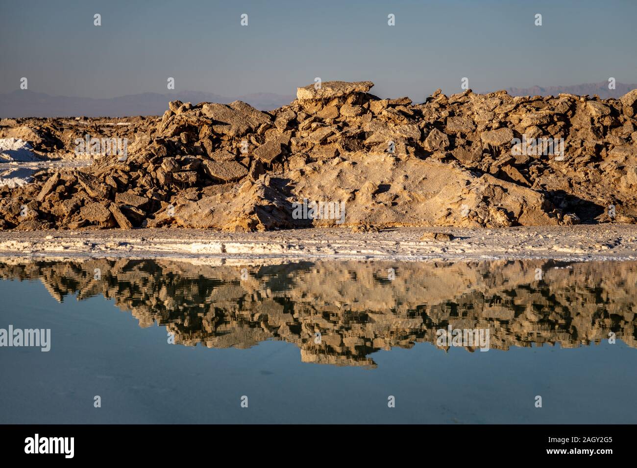 Big salty lake hi-res stock photography and images - Alamy