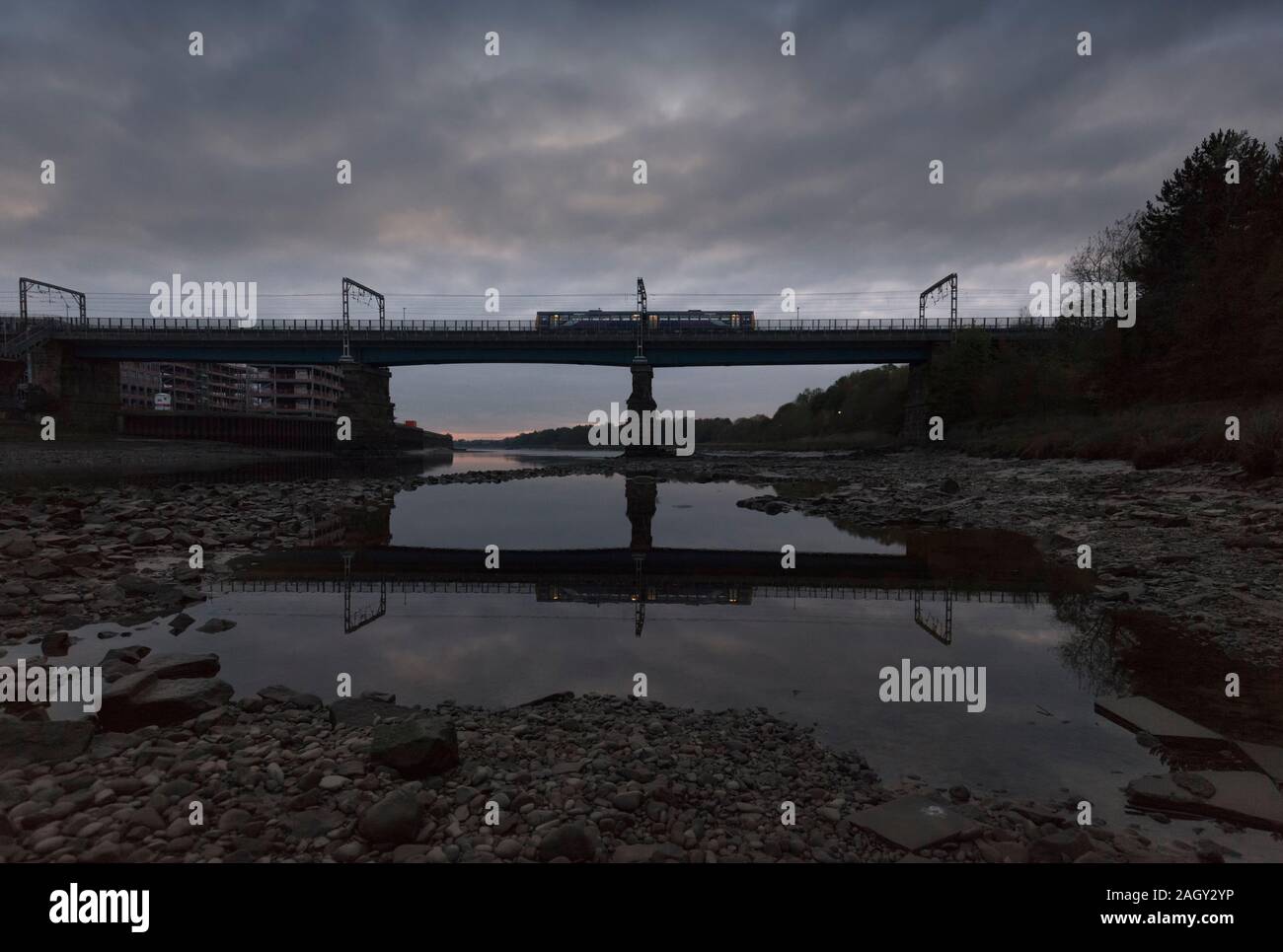Train and viaduct in silhouette hi-res stock photography and images - Alamy