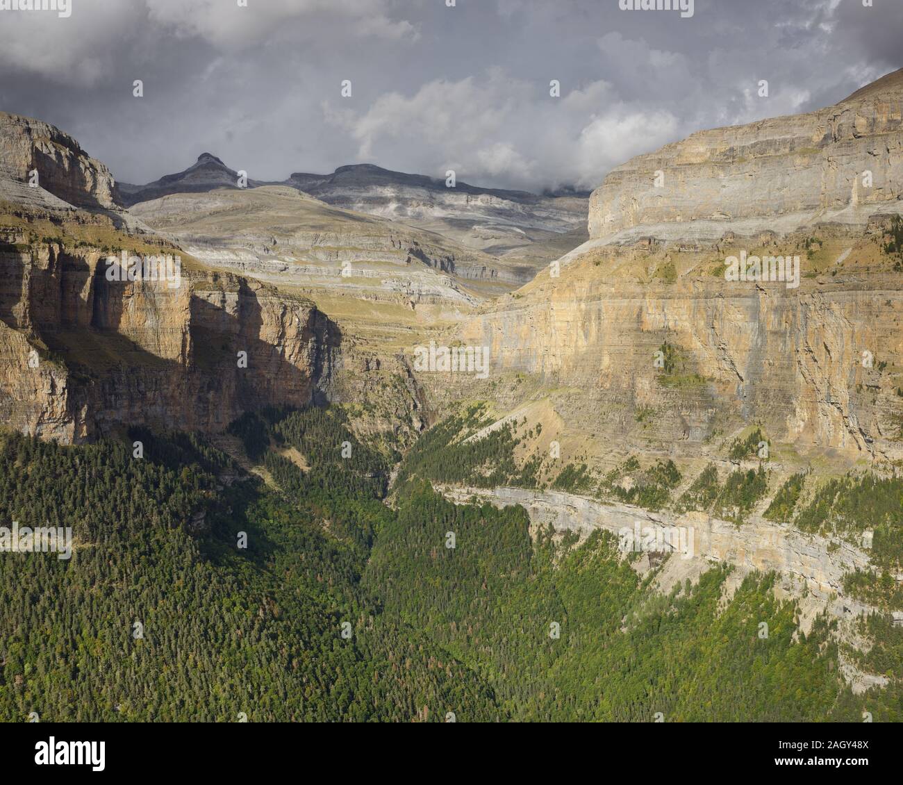 Cirque valley hi-res stock photography and images - Alamy