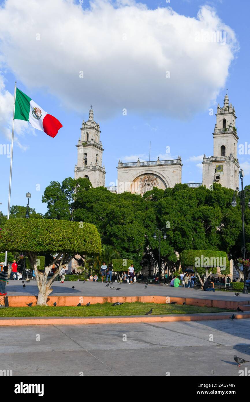 Downtown plaza merida hi-res stock photography and images - Alamy