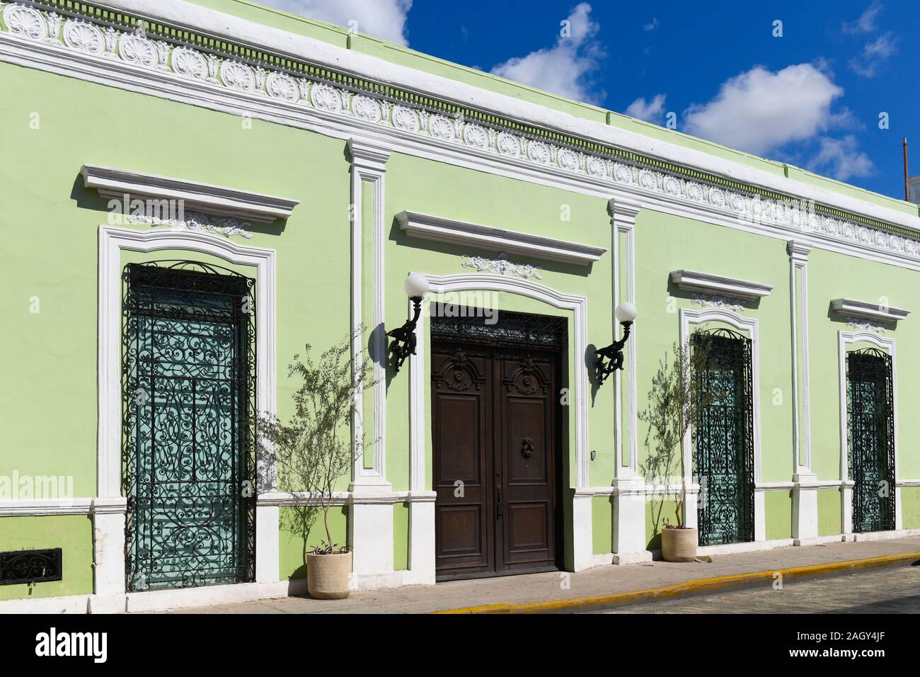 Colonial building, Merida Mexico Stock Photo - Alamy