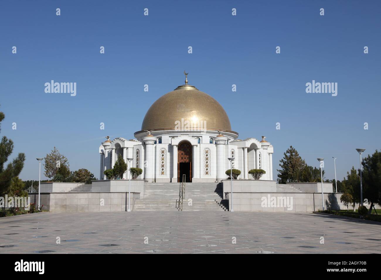 Türkmenbaşy Ruhy Mosque inTurkmenia Ashgabat Stock Photo - Alamy