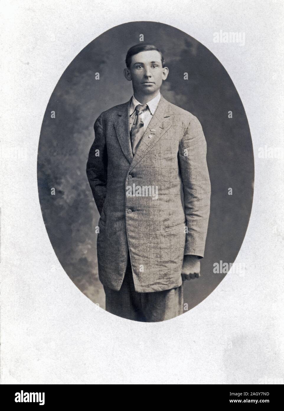 1900s fashion men hi-res stock photography and images - Alamy