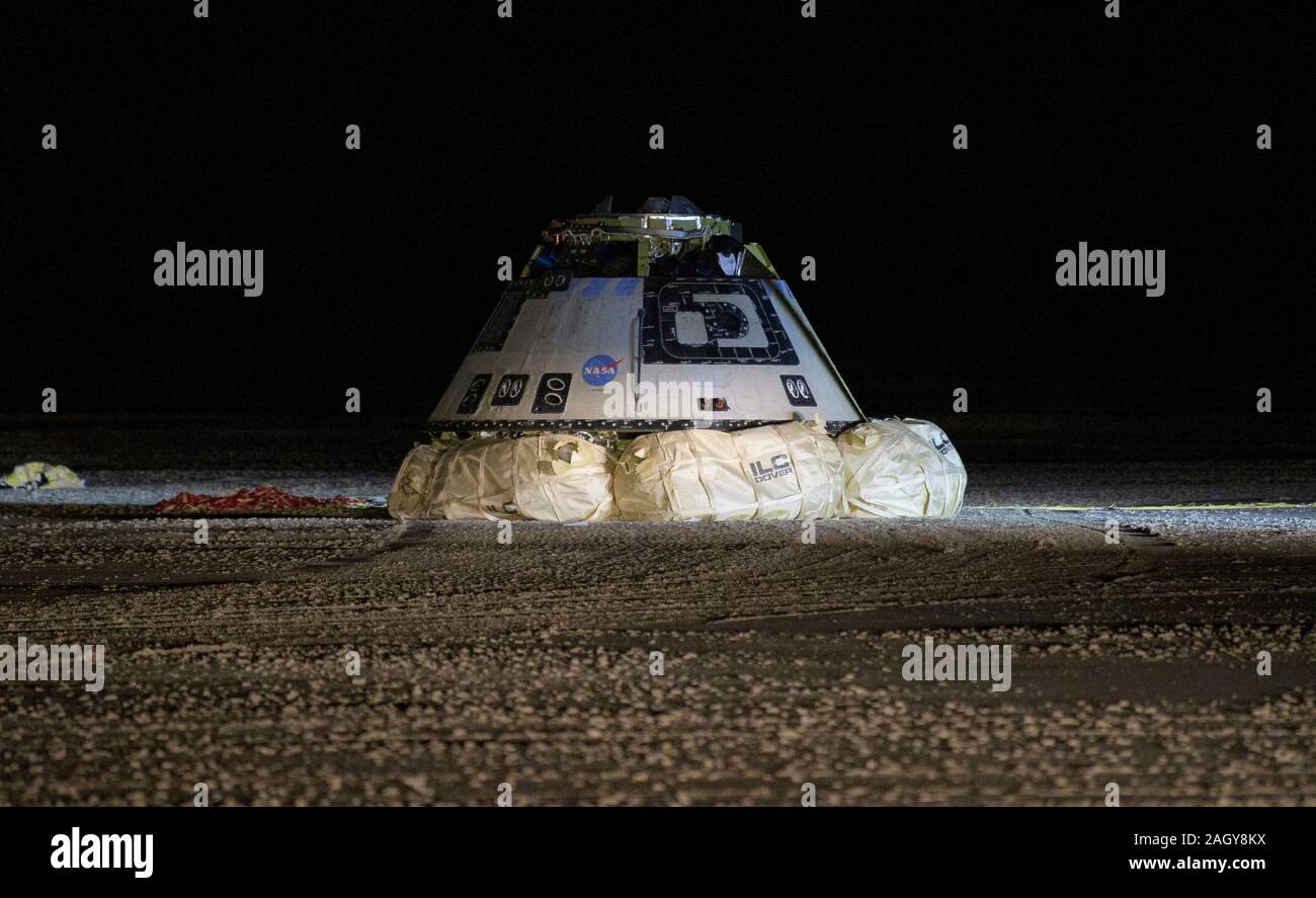 Spaceship trail hi-res stock photography and images - Alamy