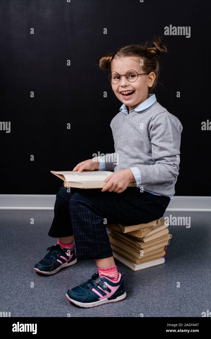 Teacher student one on one classroom hi-res stock photography and ...