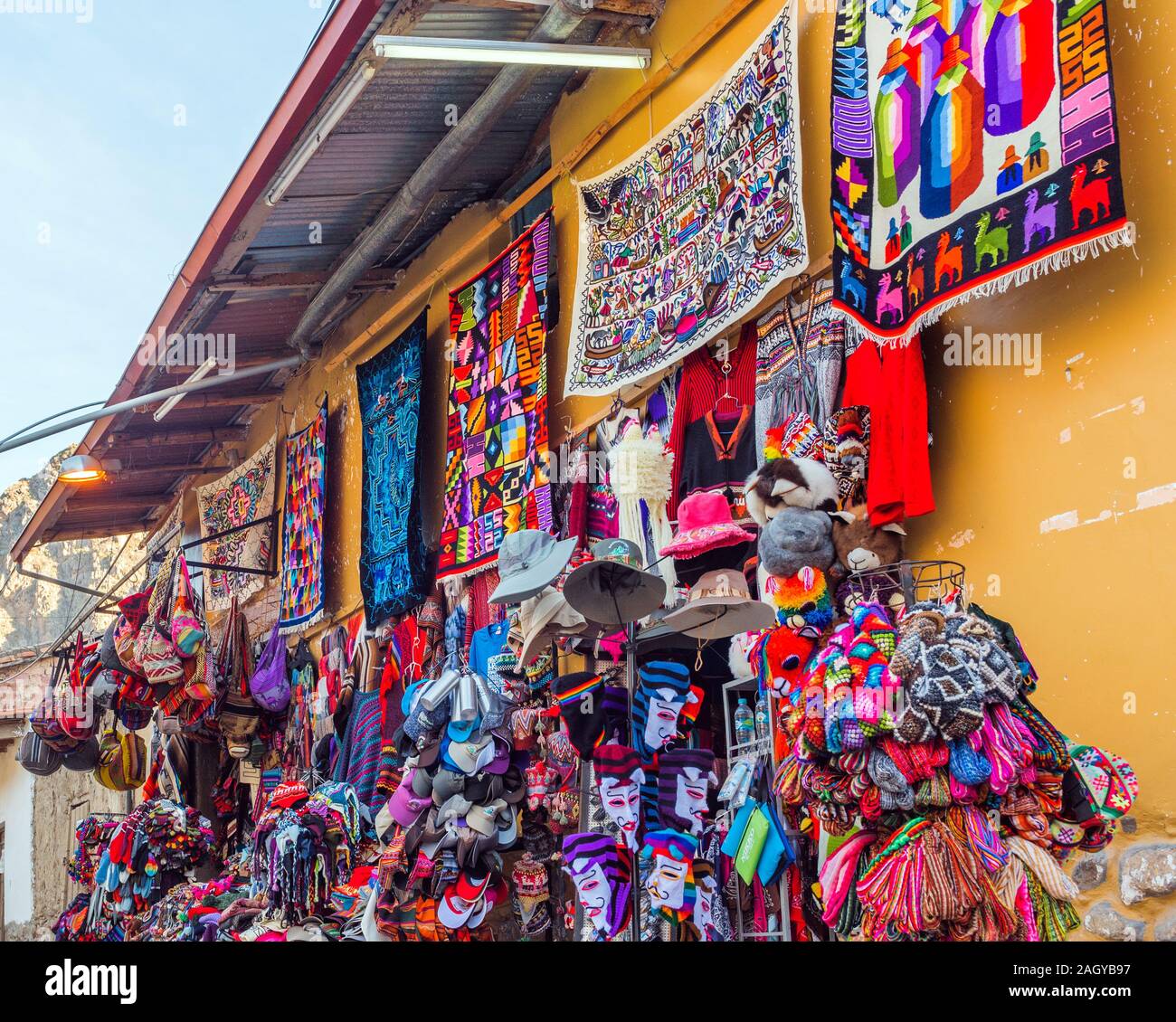 Hat shop in peru hi-res stock photography and images - Alamy