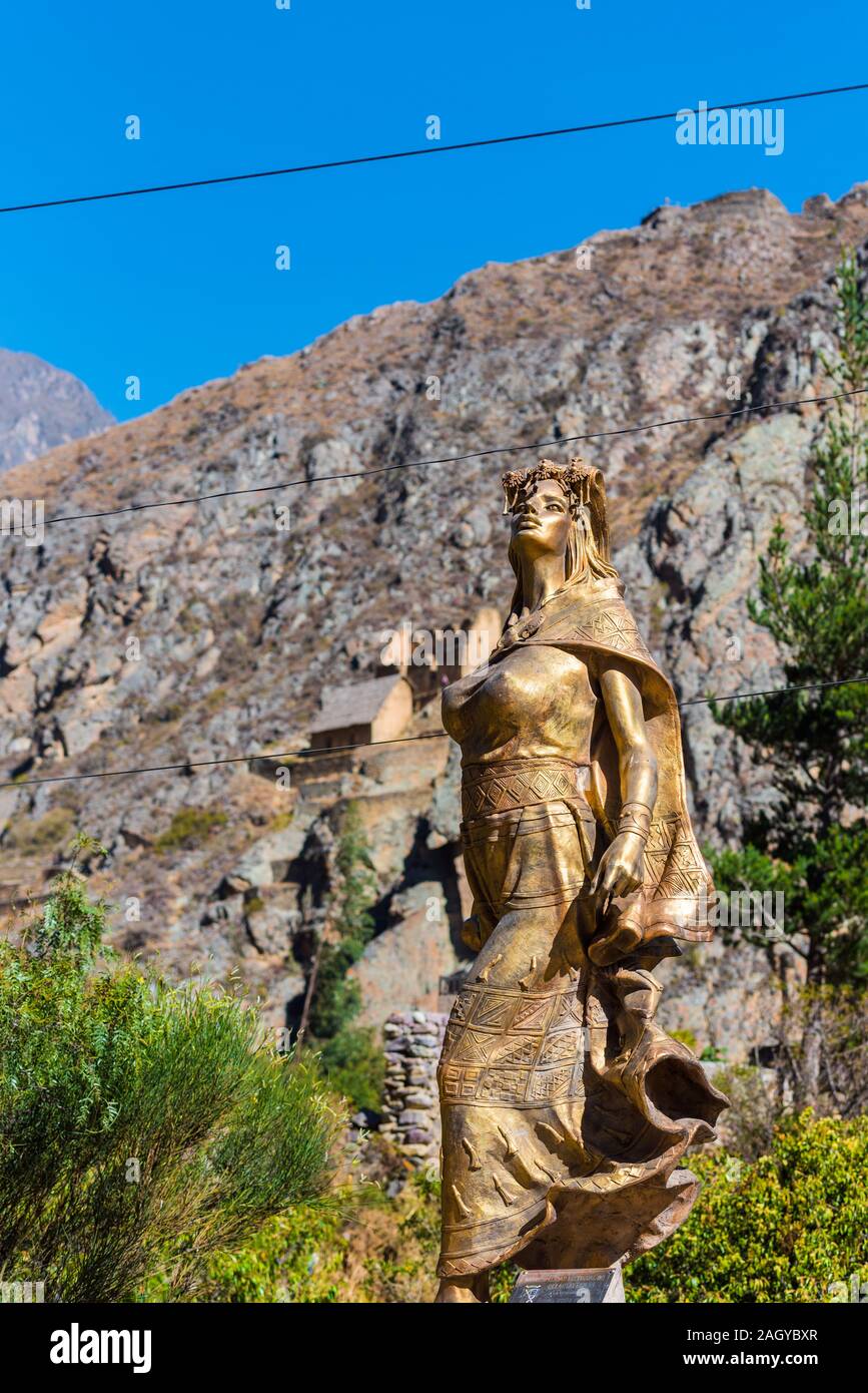 Traditional gold inca hi-res stock photography and images - Alamy