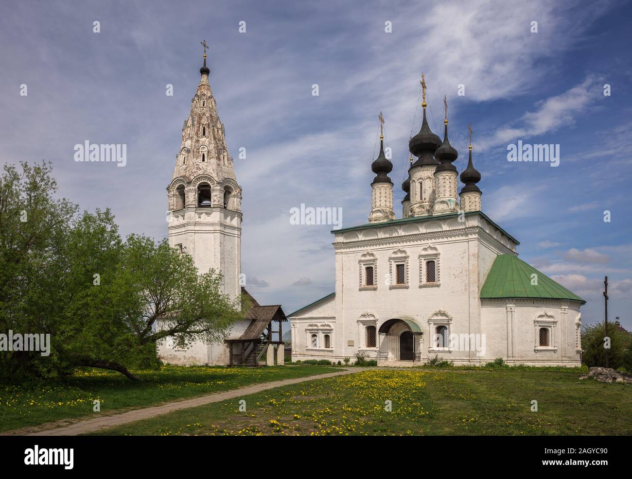 Church of the Ascension and bell tower in Alexander Monastery in Suzdal ...