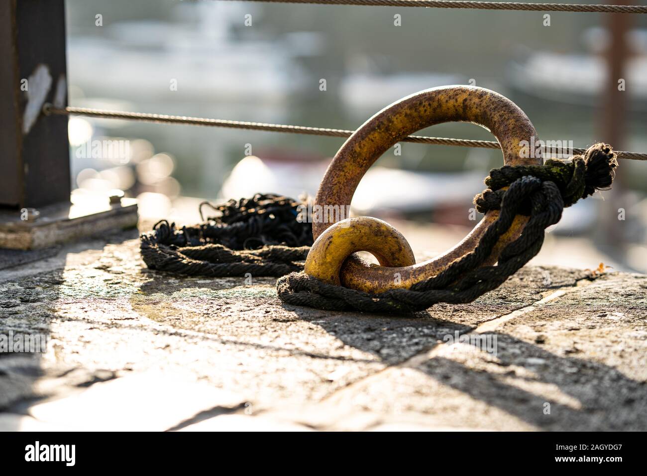 Anchor point hi-res stock photography and images - Alamy