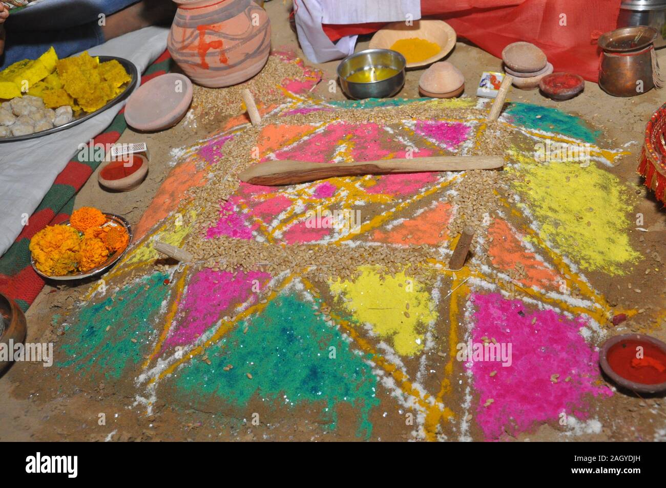 Pavilion installation by pandit in indian wedding Stock Photo - Alamy