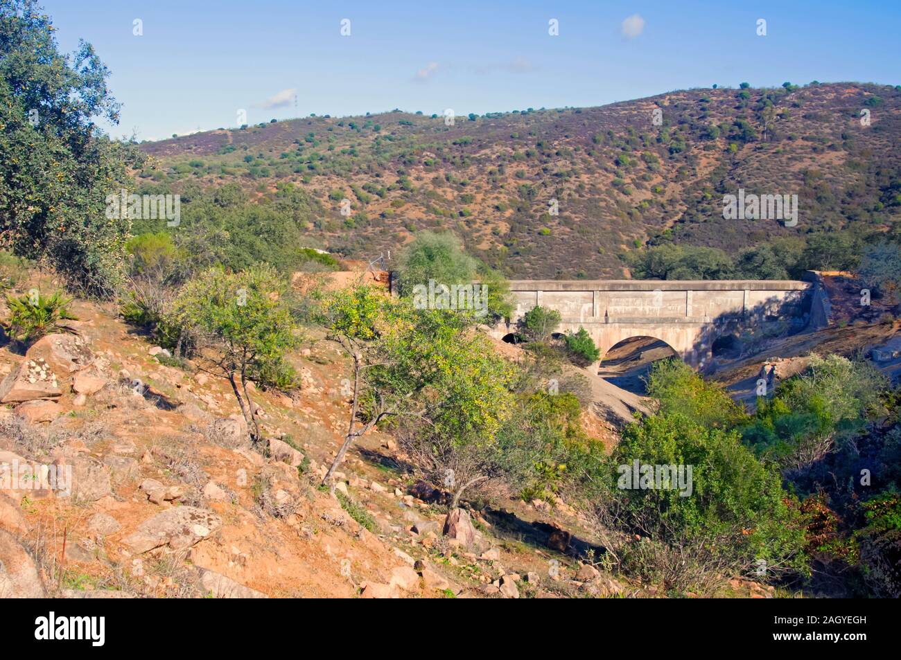 Small stone bridge hi-res stock photography and images - Alamy