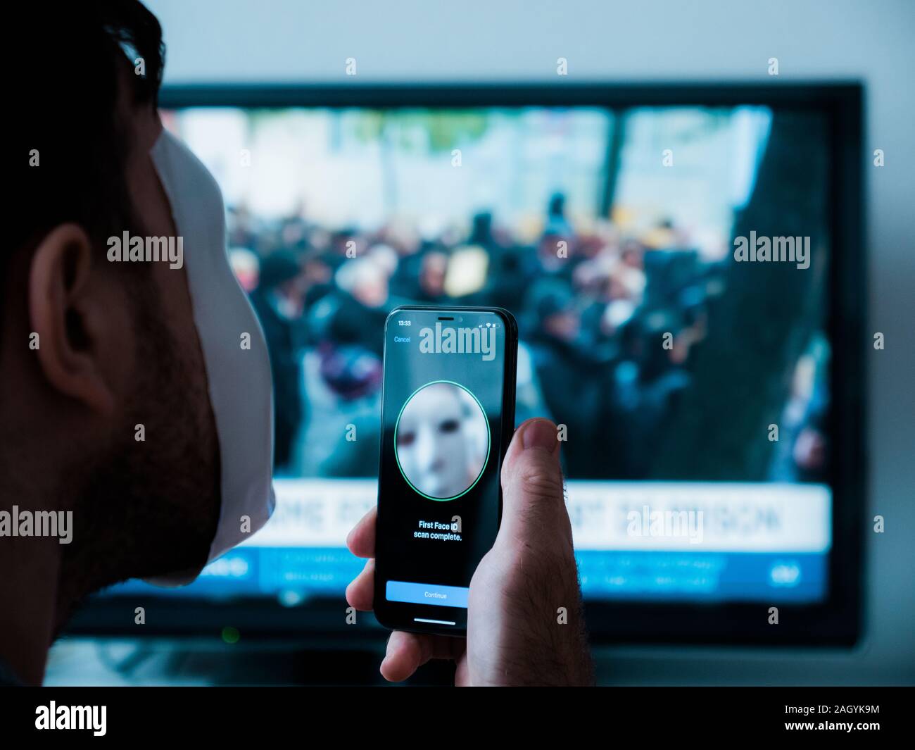 Face id iphone mask hi-res stock photography and images - Alamy