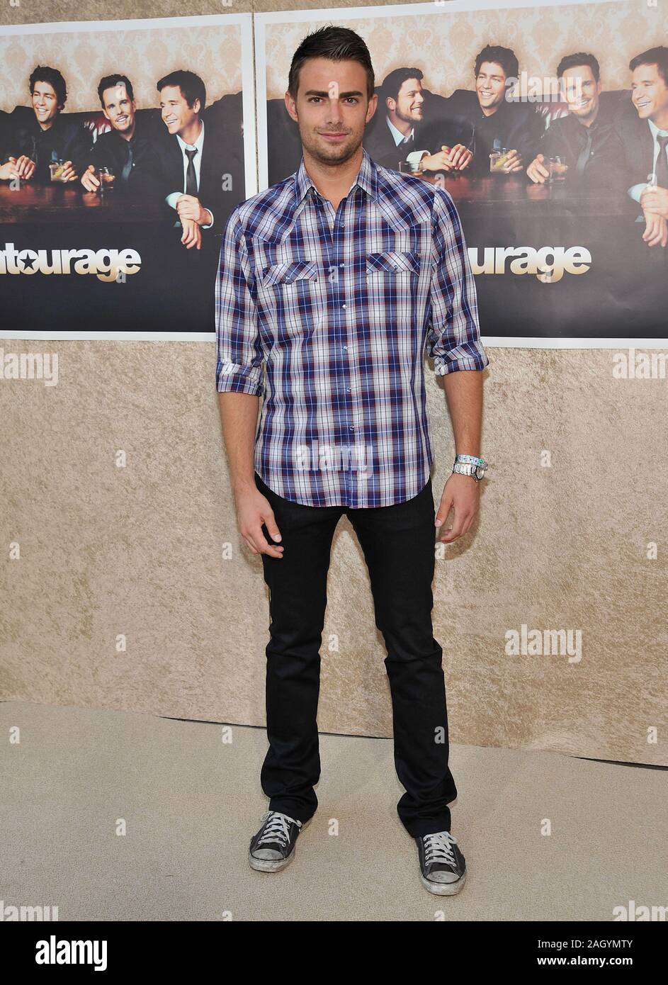 Jonathan Bennett - Entourage Premiere at the Paramount StudioTheatre In ...