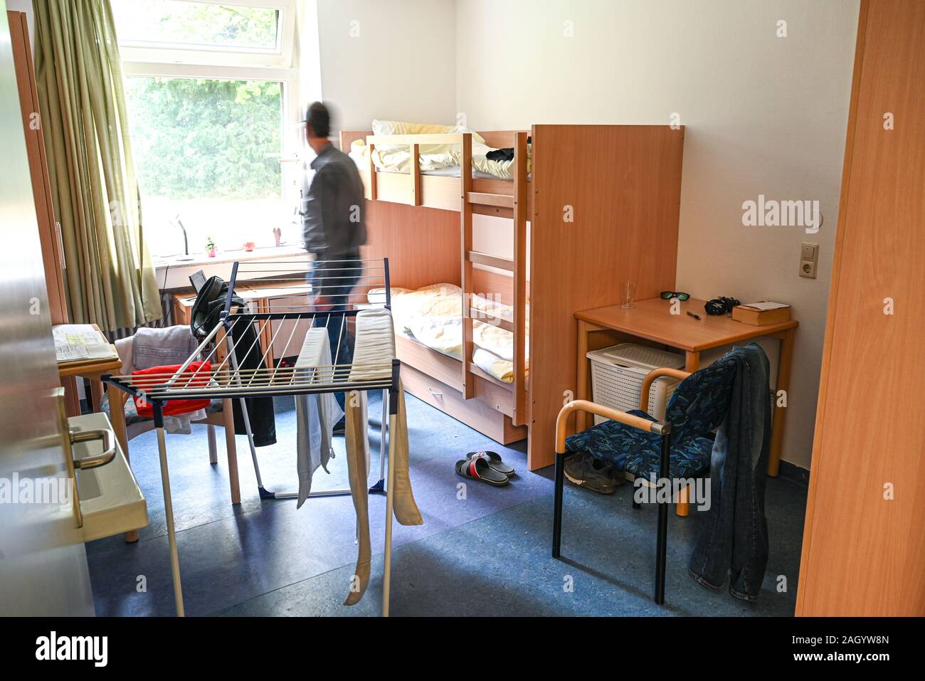 Psychiatric hospital bed hi-res stock photography and images - Alamy