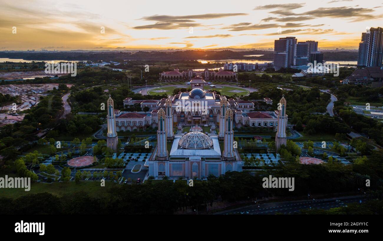 Beautiful landscape aerial view of sunrise at The Kota Iskandar Mosque ...