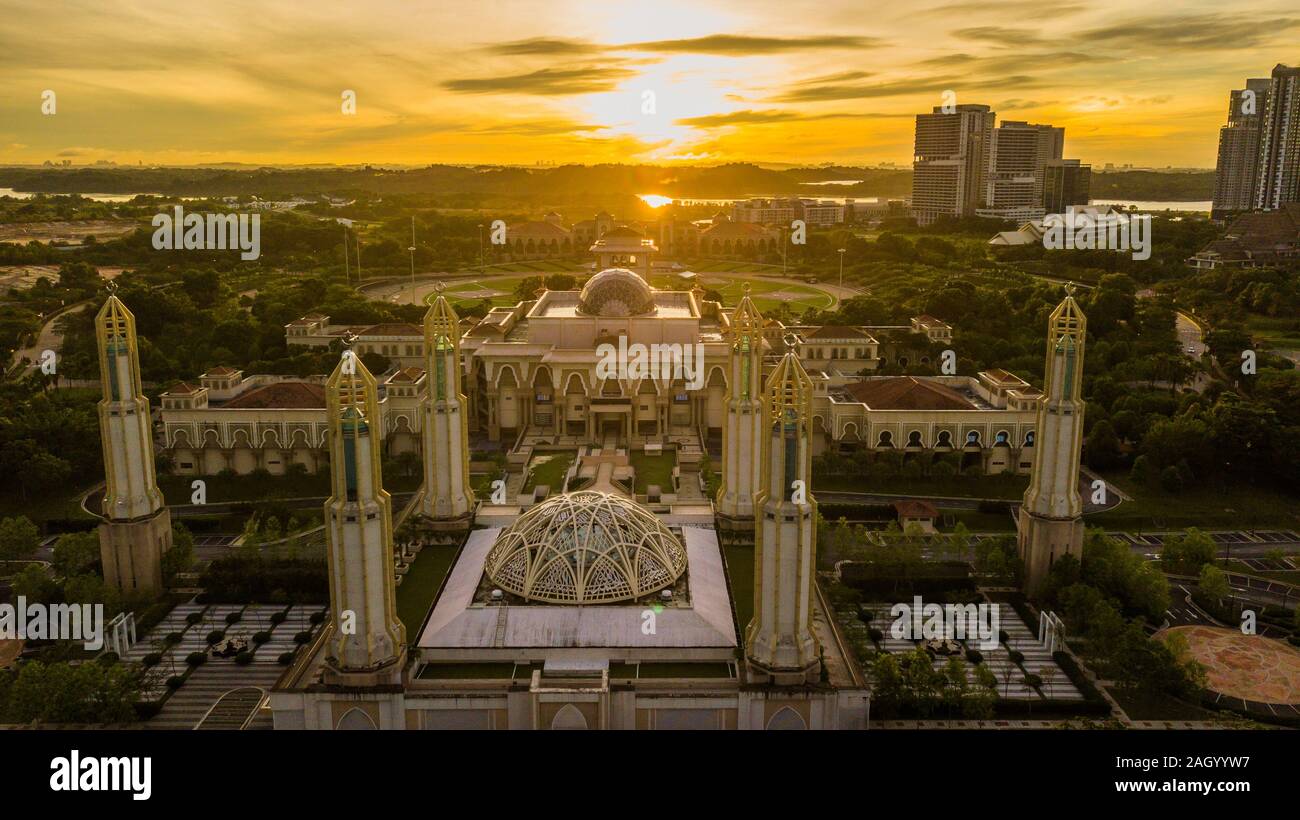 Beautiful landscape aerial view of sunrise at The Kota Iskandar Mosque ...