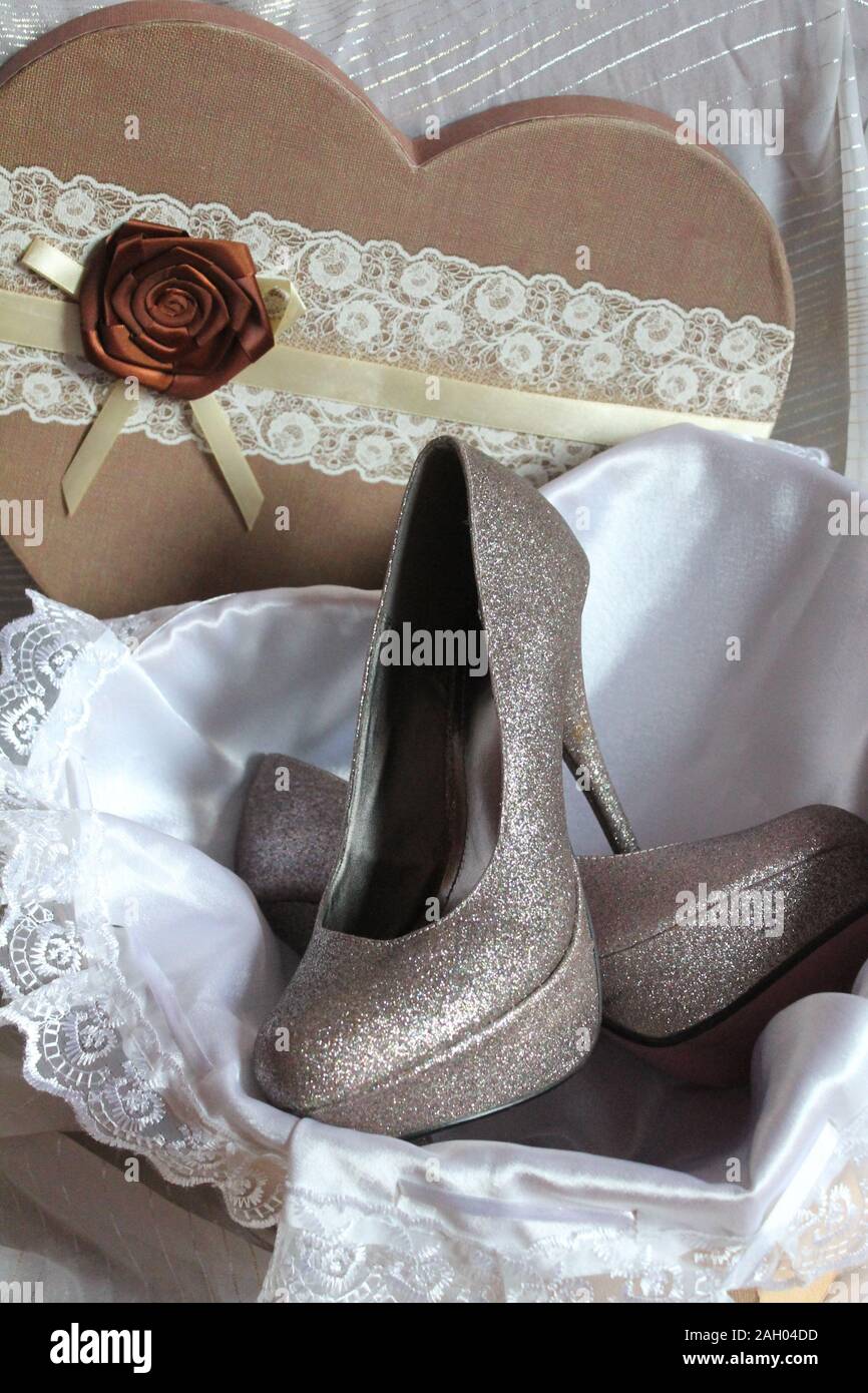 Shoe box present hi-res stock photography and images - Alamy