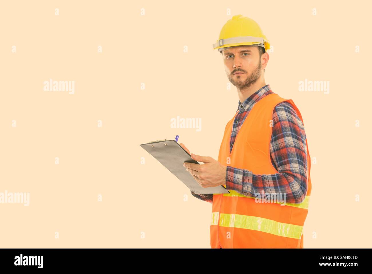Worker writing hi-res stock photography and images - Alamy