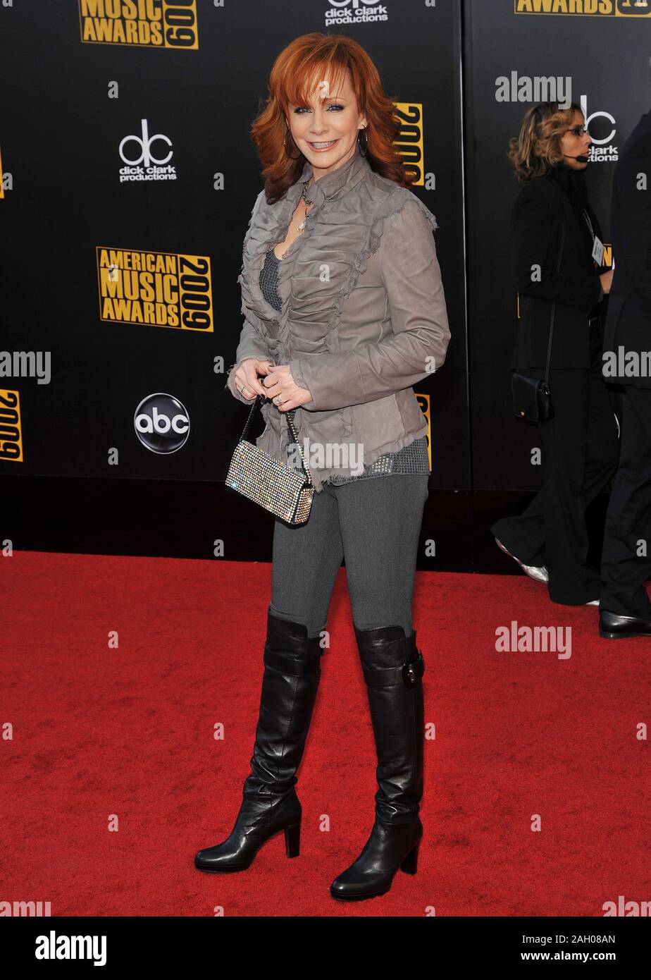 Reba McEntire 48 - 2009 American Music Awards at the Nokia Theatre In ...
