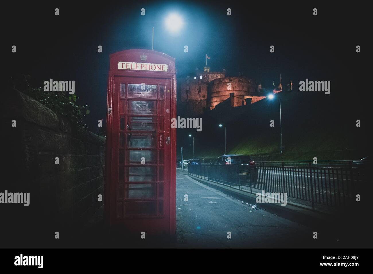 Edinburgh typical telephone booth hi-res stock photography and images ...