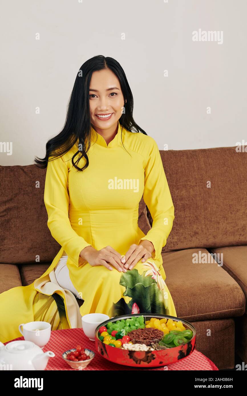 Tet tea table hi-res stock photography and images - Alamy