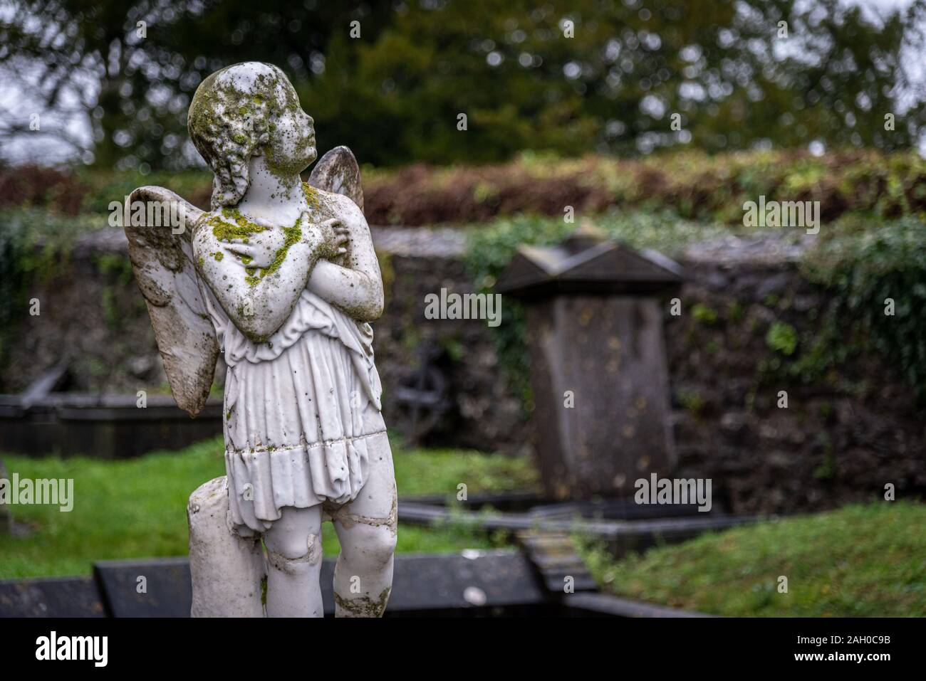 Creepy angel hi-res stock photography and images - Alamy