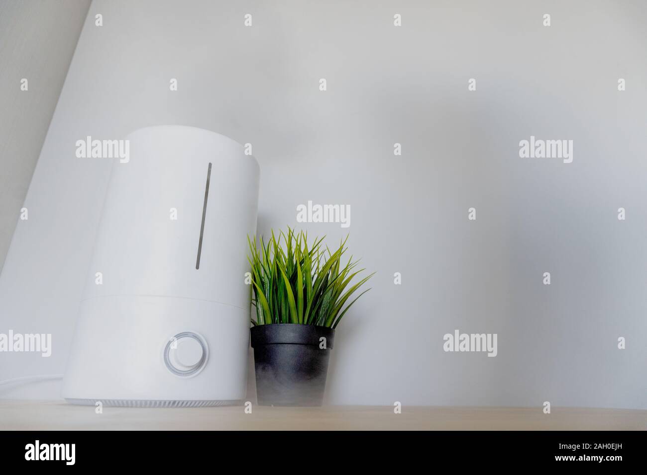 White working aroma oil diffuser Stock Photo - Alamy
