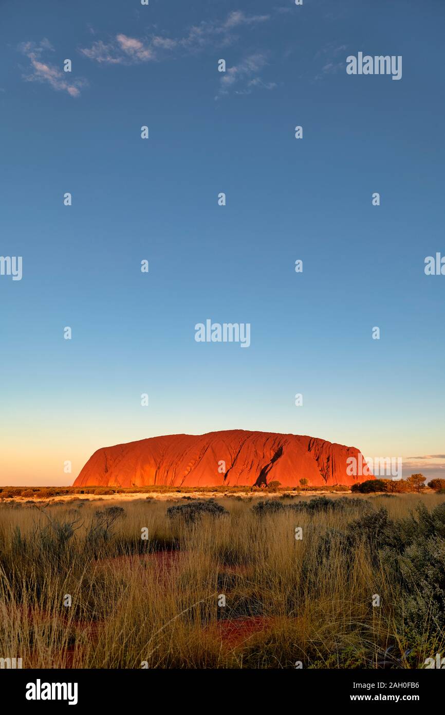 Uluru ayers rock sunset and sunrise hi-res stock photography and images ...