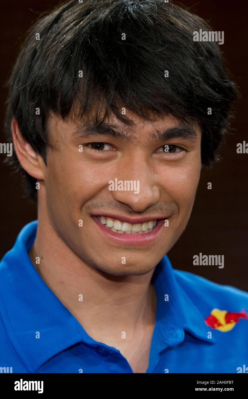 David lama hi-res stock photography and images - Alamy