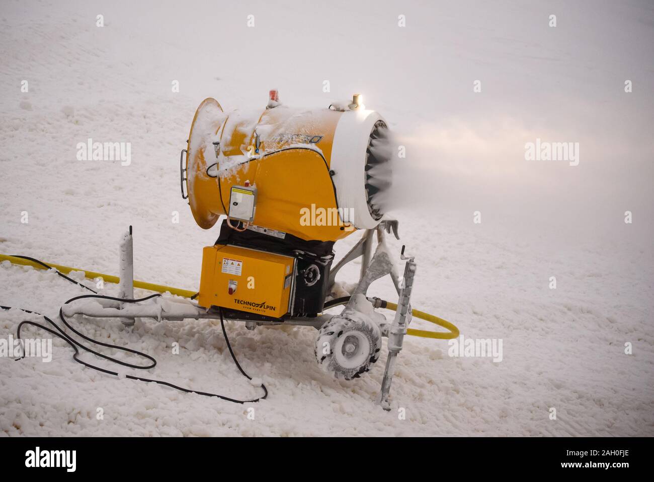 Snow making system hi-res stock photography and images - Alamy