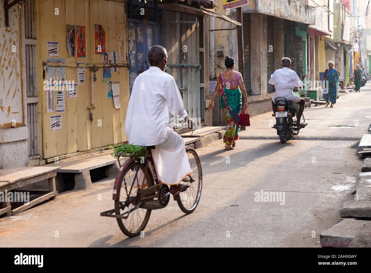 India tamil nadu street women hi-res stock photography and images - Alamy