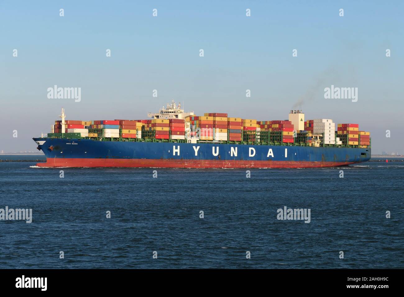The container ship MSC Mars leaves the port of Rotterdam on 30 October ...