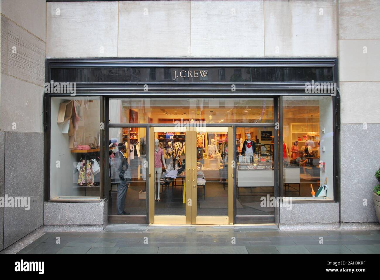 J crew store hi-res stock photography and images - Alamy